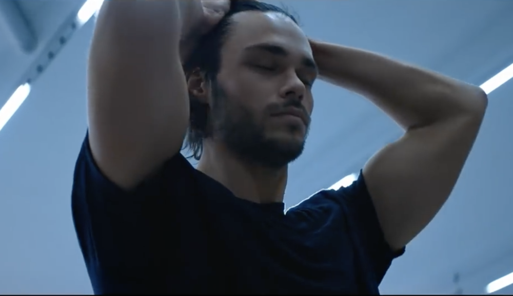 Le fantasme IA fait homme : Alexandre Robicquet et la pub Y - Elaee